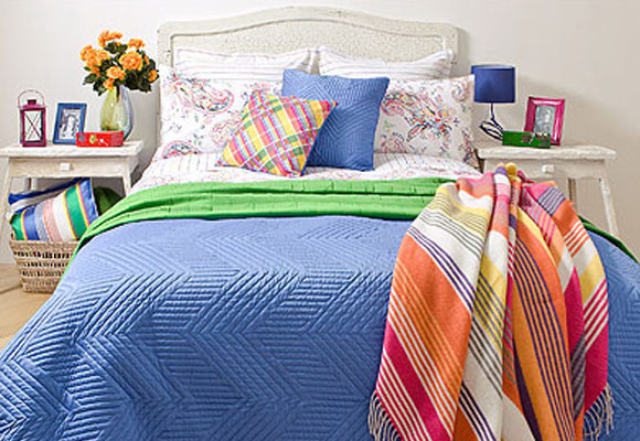 Colores alegres para vestir la cama - Soluciones - DecoEstilo.com